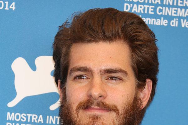 Andrew Garfield Shows Off His Scruffy Beard at the Venice Film Festival ...