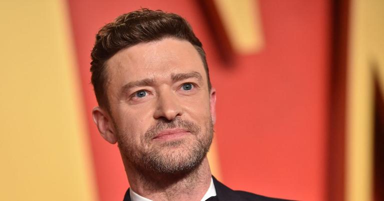 Justin Timberlake Called 'Mean' After Viral Interaction With Fans