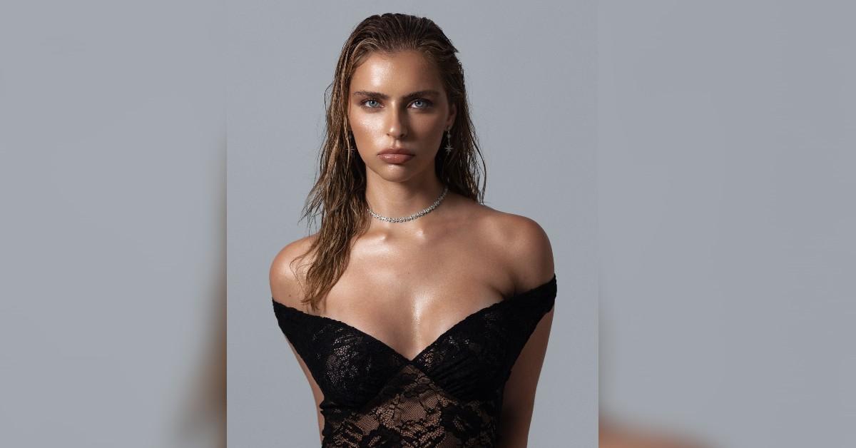 Viral Twins Lauren & Katie Hamden Compared To Cara Delevingne