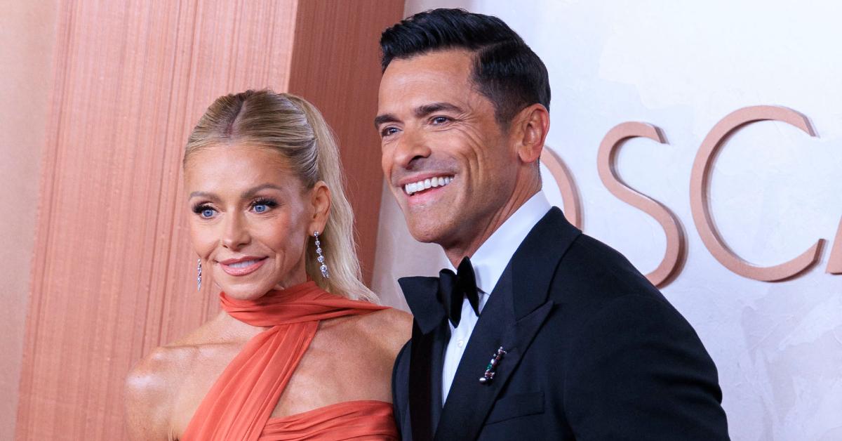 Kelly Ripa Teases Mark Consuelos For Wetting Bed As A Kid: Watch