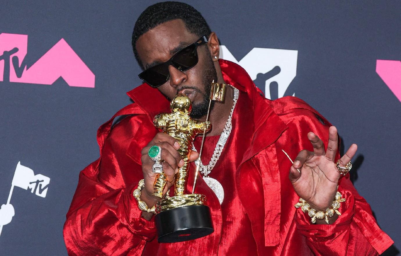 Taylor Swift Said She'd Take Sean 'Diddy' Combs As Her Prom Date
