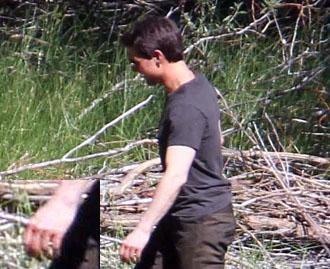 Tom Cruise Removes His Wedding Band One Day After Divorce Settlement ...