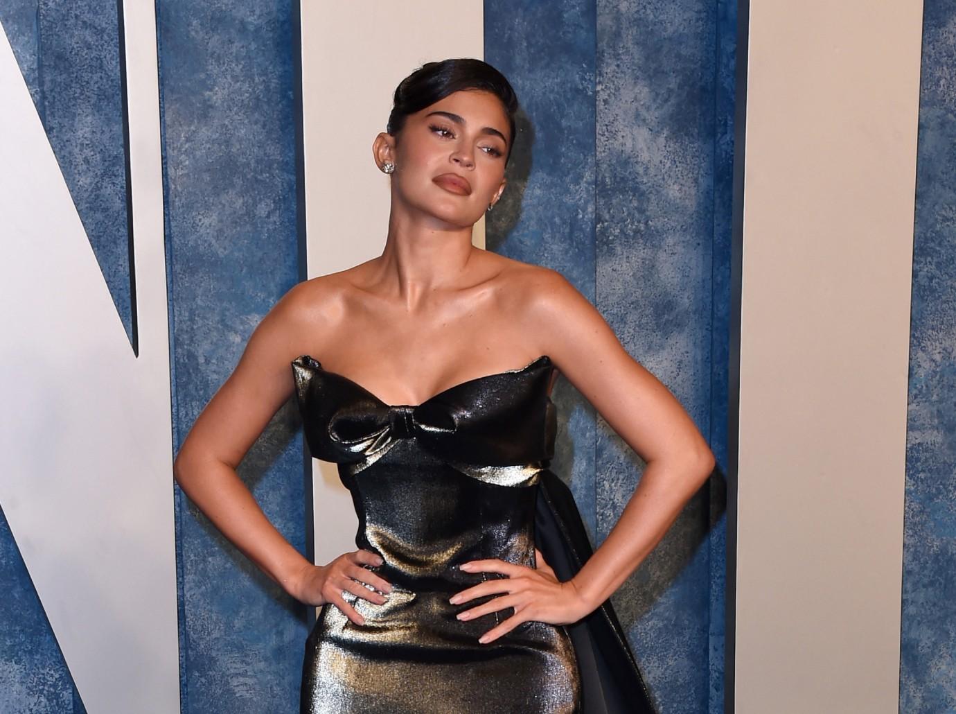 Caitlyn Jenner Honors Late Mom At Memorial, Kylie Jenner Gives Support