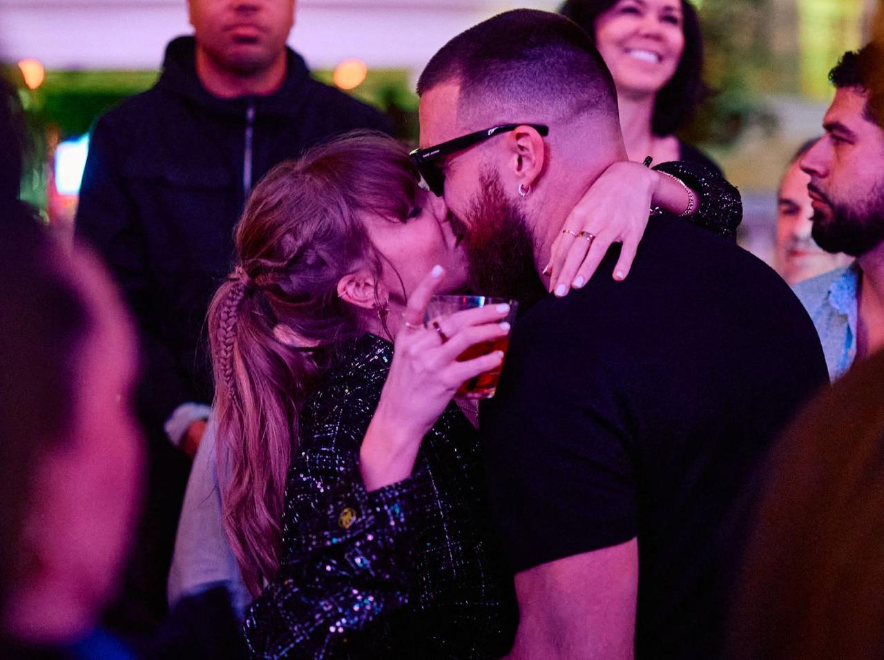 Taylor Swift 'Worried About Jinxing Things' With Travis Kelce: Source