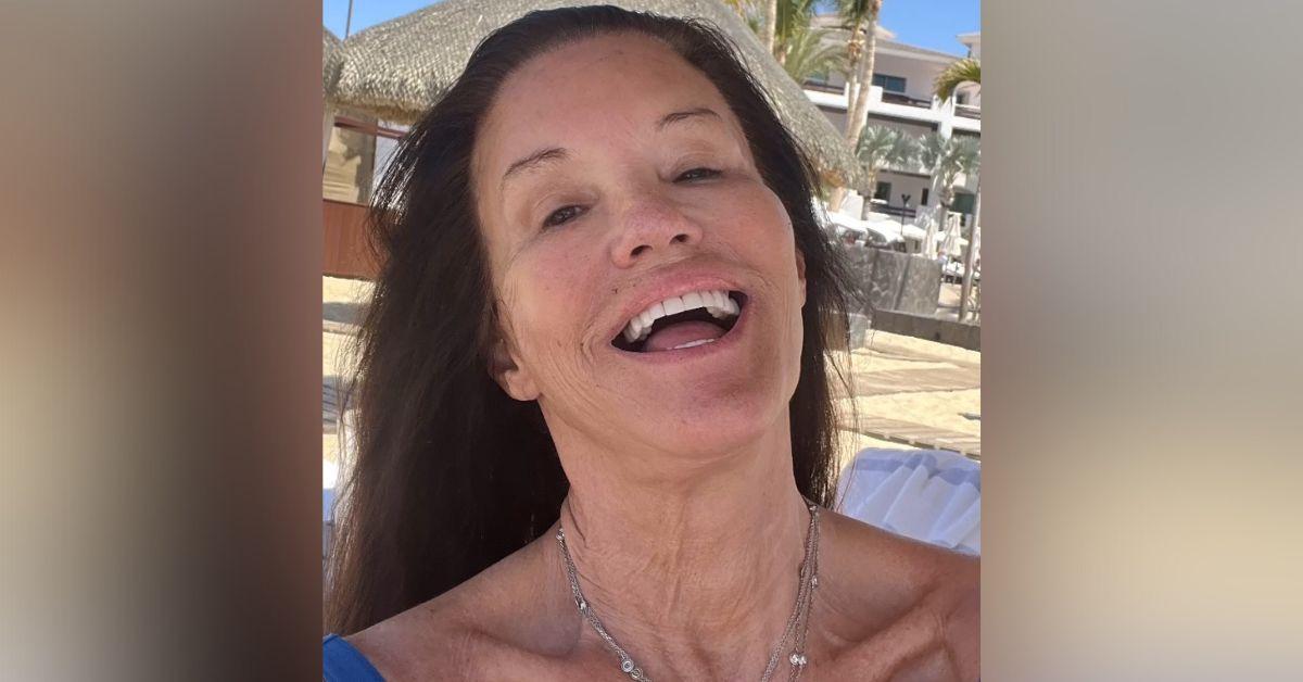 Model Janice Dickinson Poses For Makeup-Free Beach Selfies