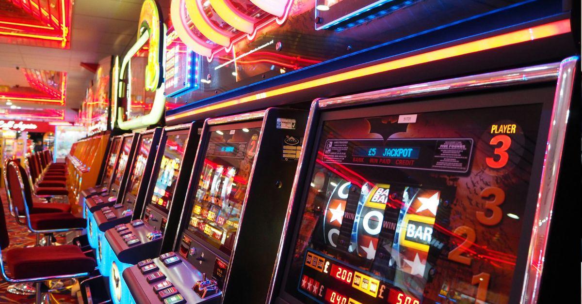 How To Spot The Difference Between A Tight & Loose Slot Machine
