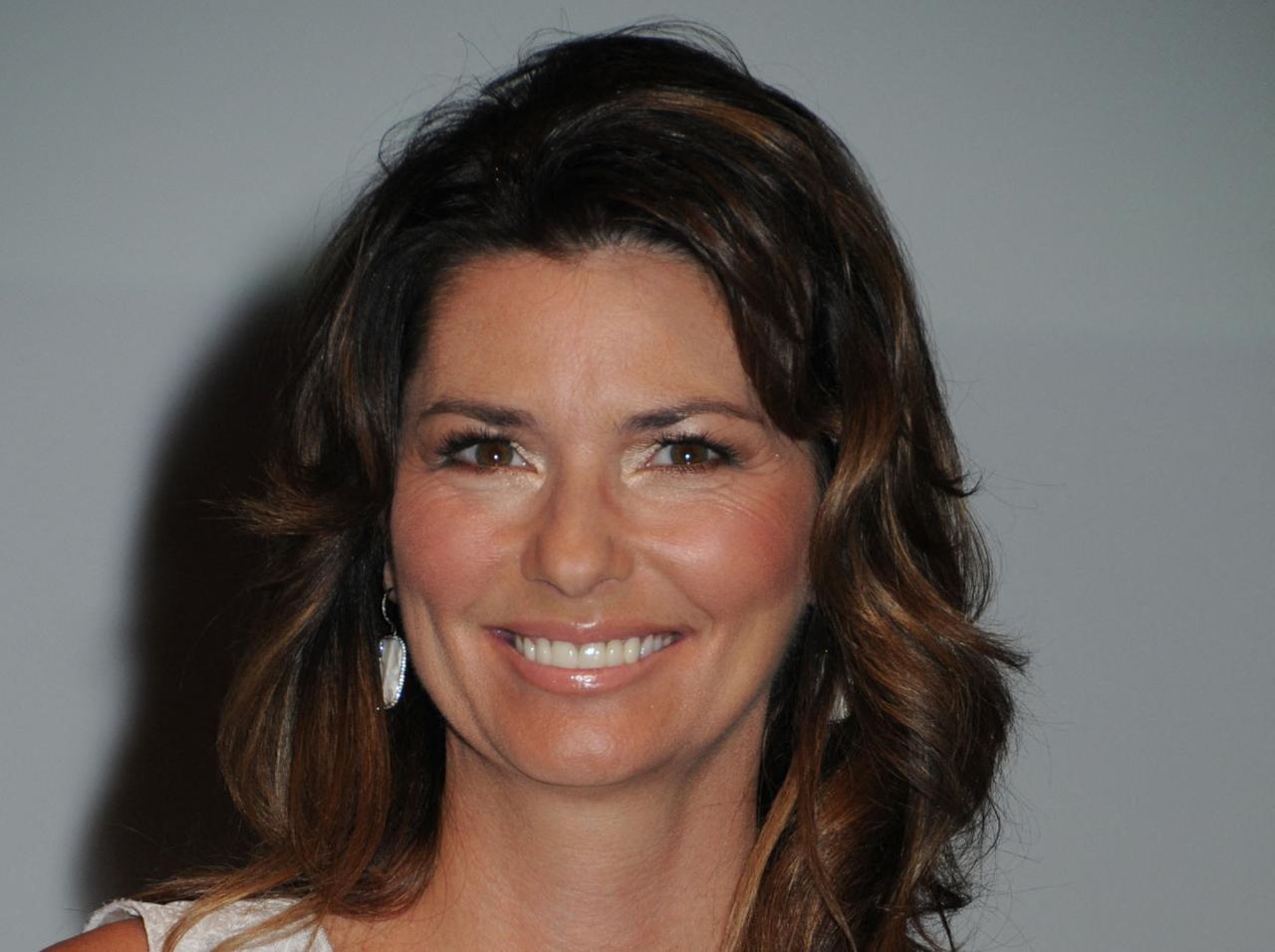 Shania Twain's Plastic Surgery Secrets Revealed By Doctors