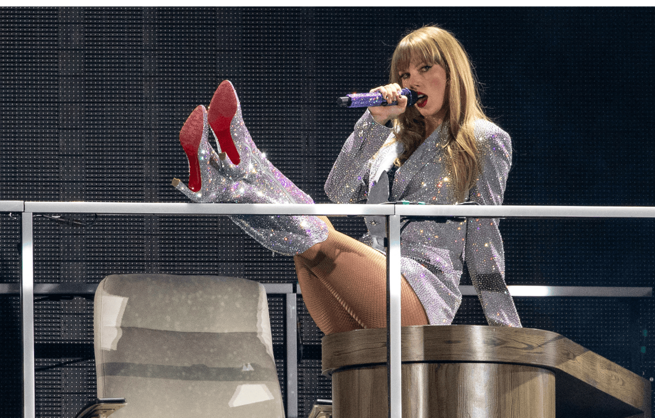 Fans Speculate Taylor Swift Hinted At Her Breakup With Setlist Change