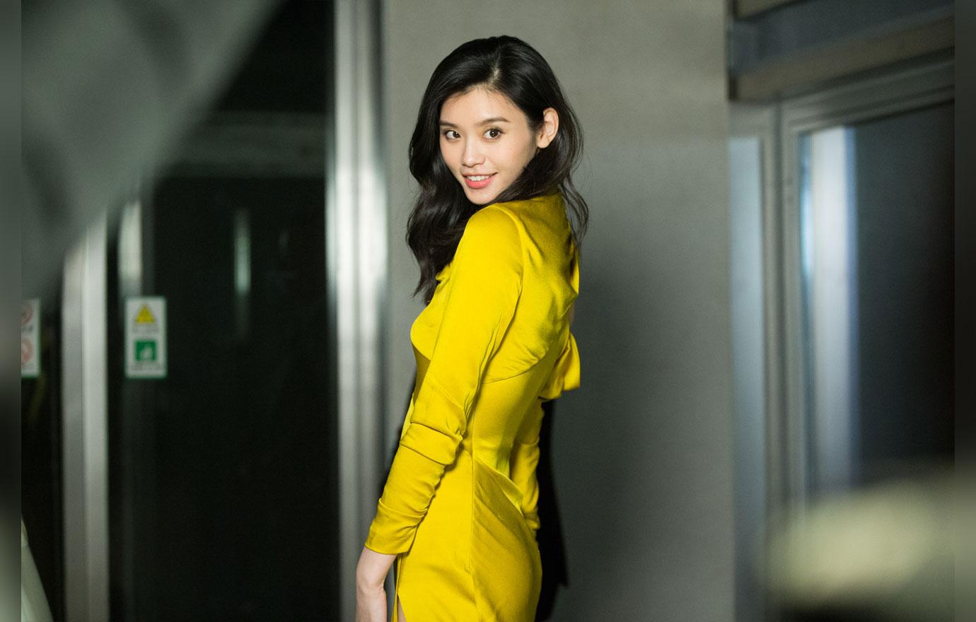 Fans Attack CBS For Not Editing Out Model’s Fall On Air