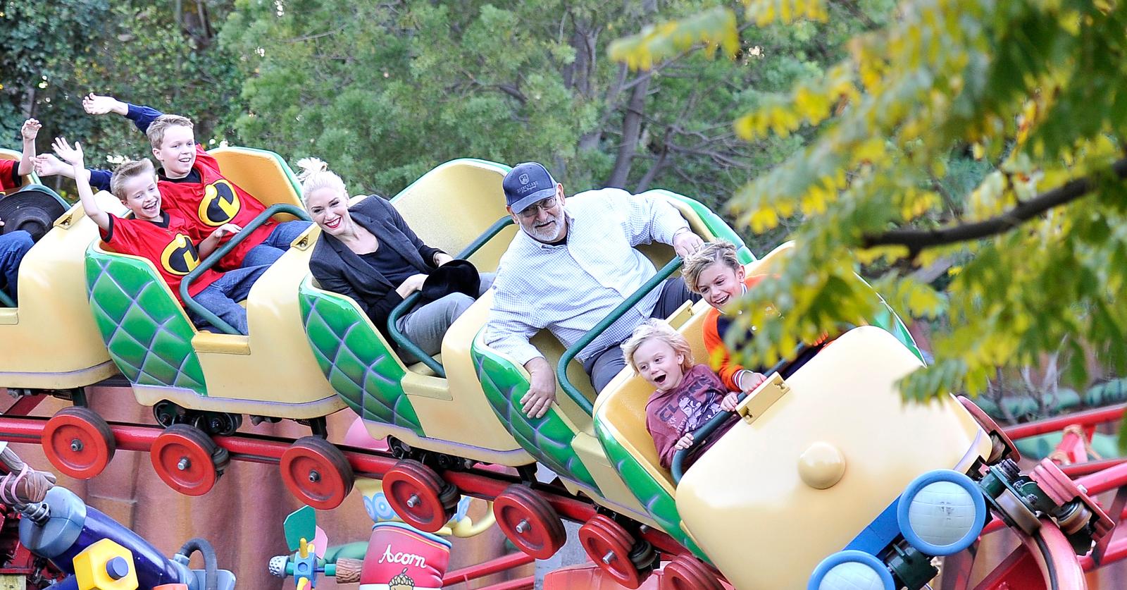Weeeee! Gwen Stefani Takes the Kids to Disneyland!