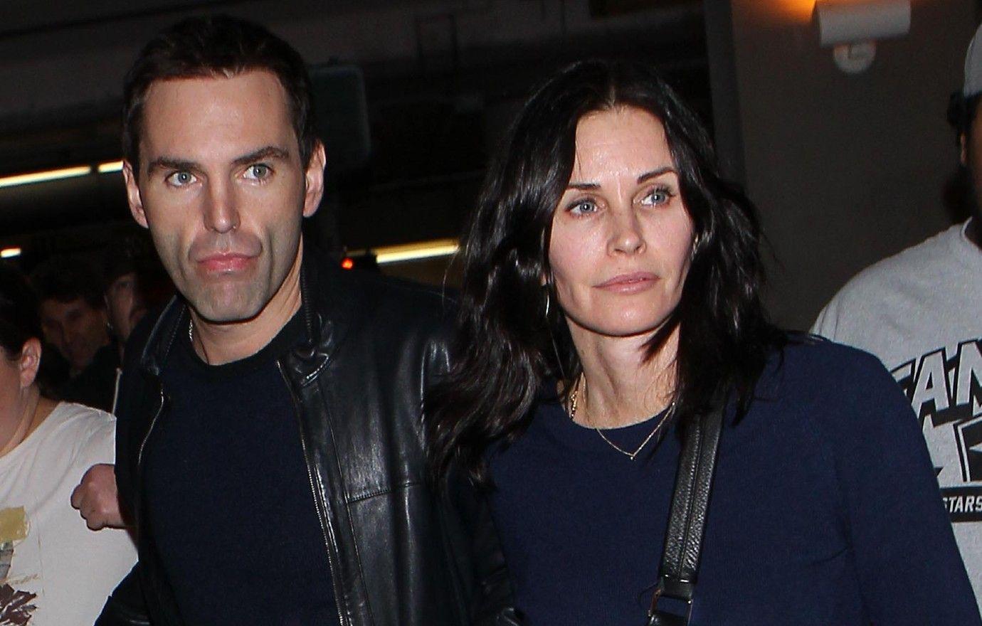 Courteney Cox Flaunts Fab Figure In Skimpy Two Piece On Johnny Vacation