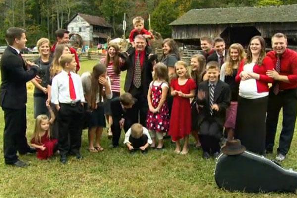 All About The Bates! Watch The Trailer for the Duggars-Inspired New ...