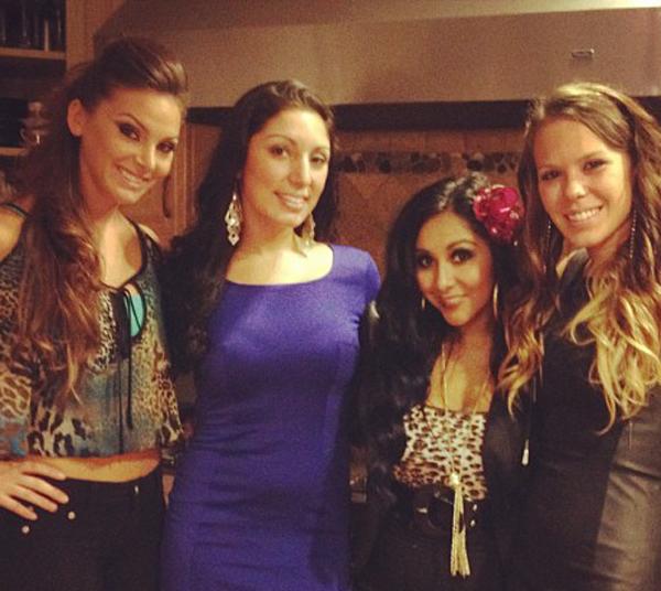 Snooki Snaps Back Into Shape! Flaunts Post Baby Body In Mini Dress