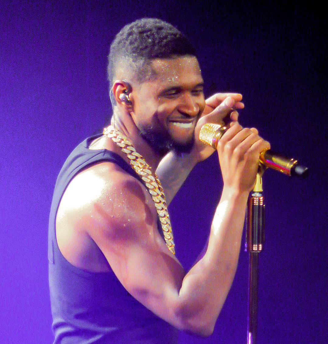 Usher Shows Off Famous Abs And Grabs Bras During UR Experience Tour!