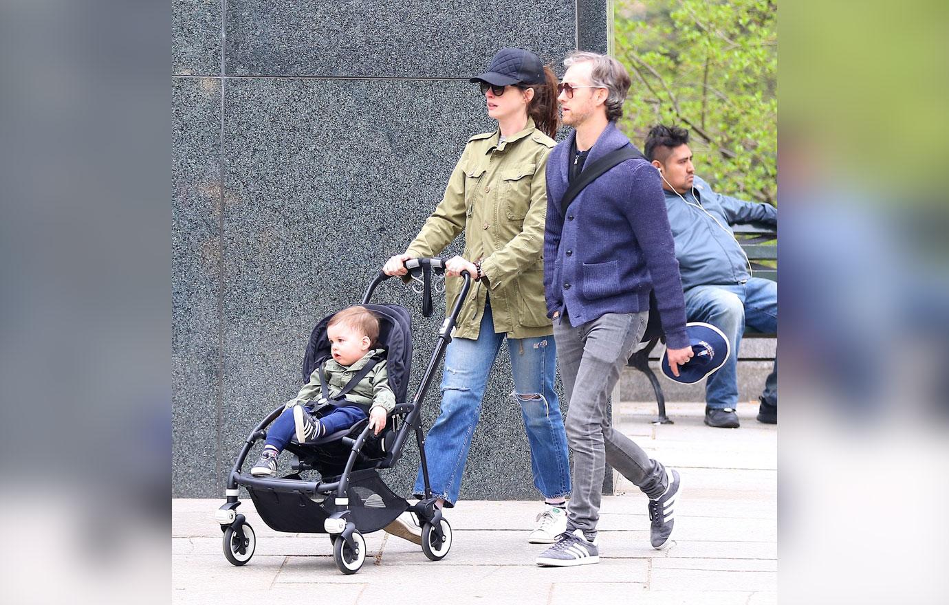 [PICS] Anne Hathaway Takes Her Precious Son Jonathan For A Stroll