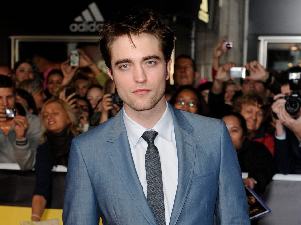 Robert Pattinson Is 'Very Hands-On' With His & Suki Waterhouse's Baby