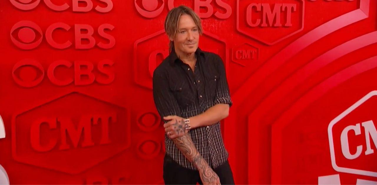 2024 CMT Awards Red Carpet Photos: Jelly Roll, Kelsea Ballerini & More