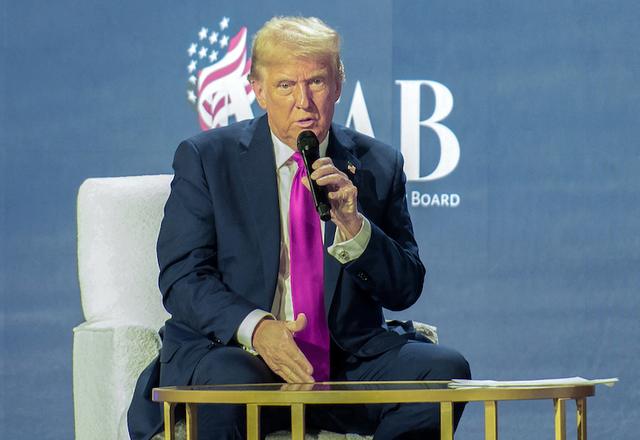 Megyn Kelly Defends Donald Trump After He Attacked Liz Cheney