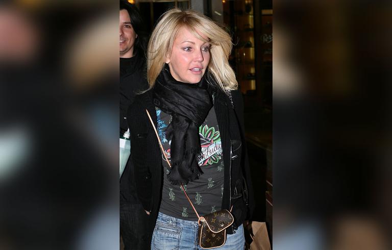 Cops Search Heather Locklear’s Home For Gun As She Enters Rehab