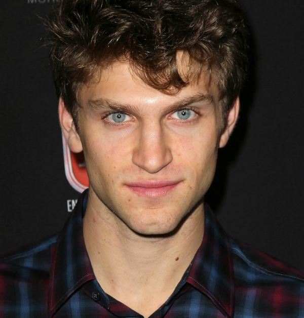 Are Toby and Mona Teaming Up on Pretty Little Liars This Season? Get ...