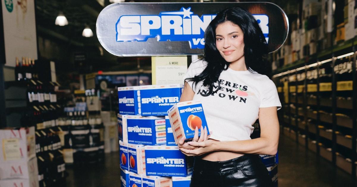 Kylie Jenner Shows Off Her Toned Tummy During Sprinter Vodka Event