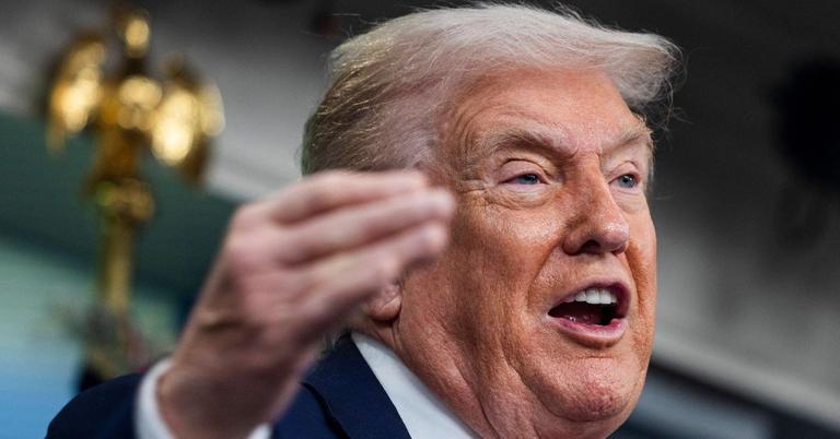 Donald Trump’s Fundraising Email Sparks Controversy Amid ICE Shootings