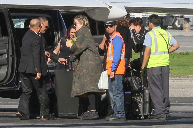 Kris Goes Commando! Jenner Exposes Her Bare Butt In See-Through Leggings!