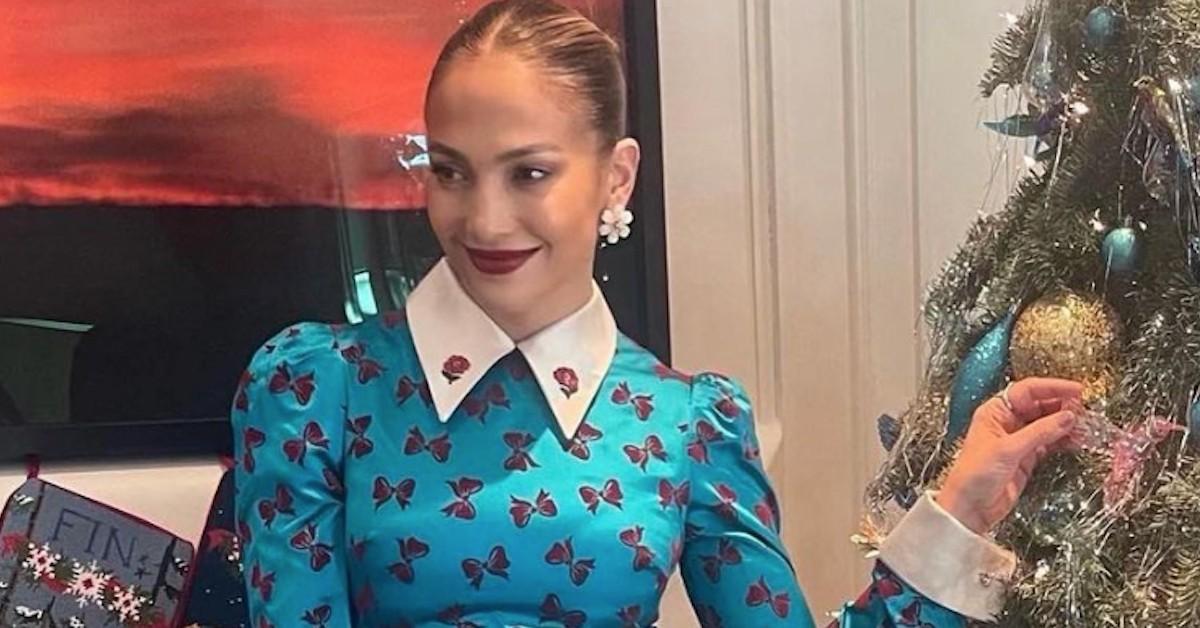 Jennifer Lopez Wears Teal Dress For Christmas, Ben Affleck Absent