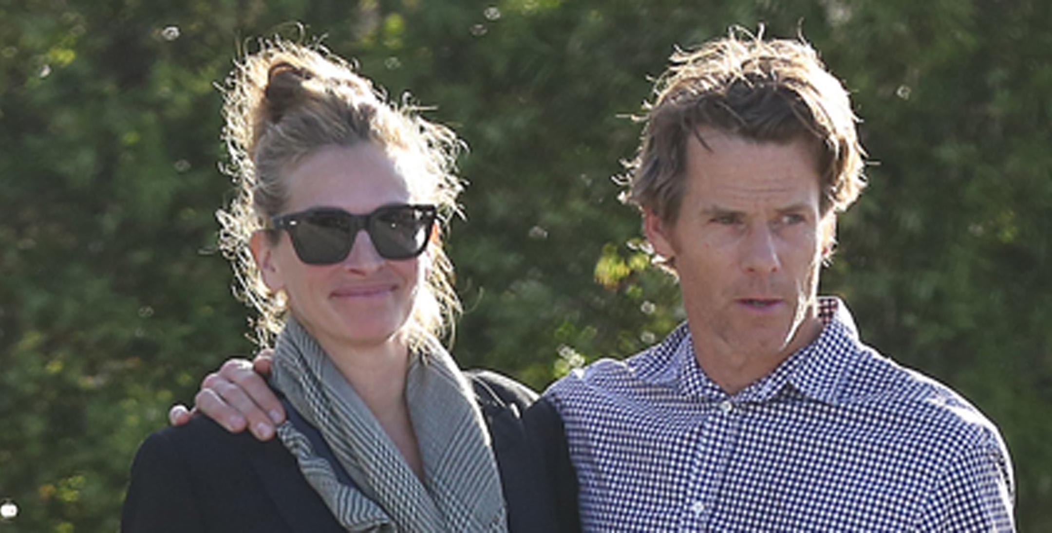 Julia Roberts & Danny Moder Reunite After Not Being Seen Together In 7 ...
