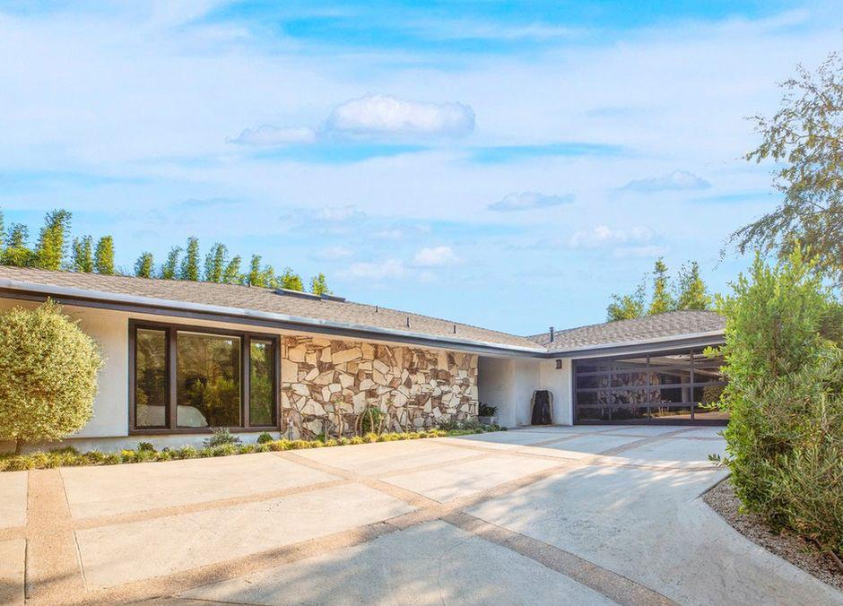 Check Out Chrishell Stause's $3.3 Million Love Nest