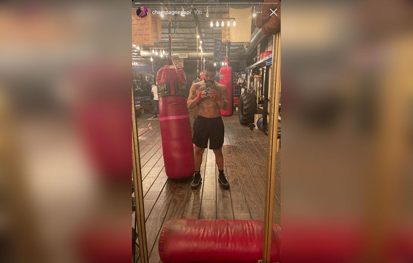 Drake Strips Down In The Gym, Flaunts Rock-Hard Bod: Photo