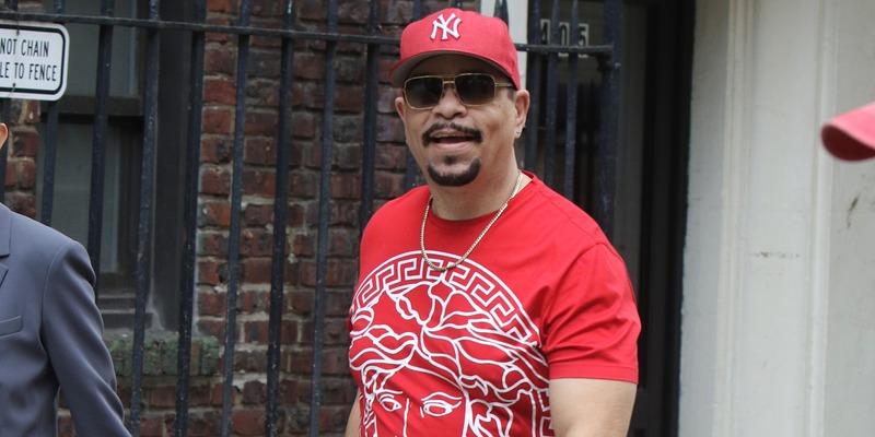 [Ice-T] Is All Smiles While Filming 'Law And Order: SVU'