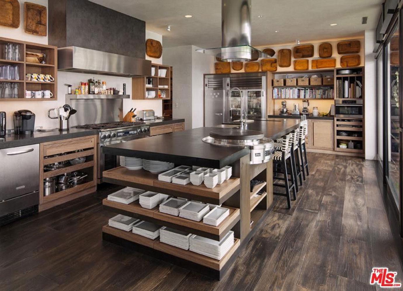 Ellen DeGeneres Sells Montecito Home For $33M: See Photos