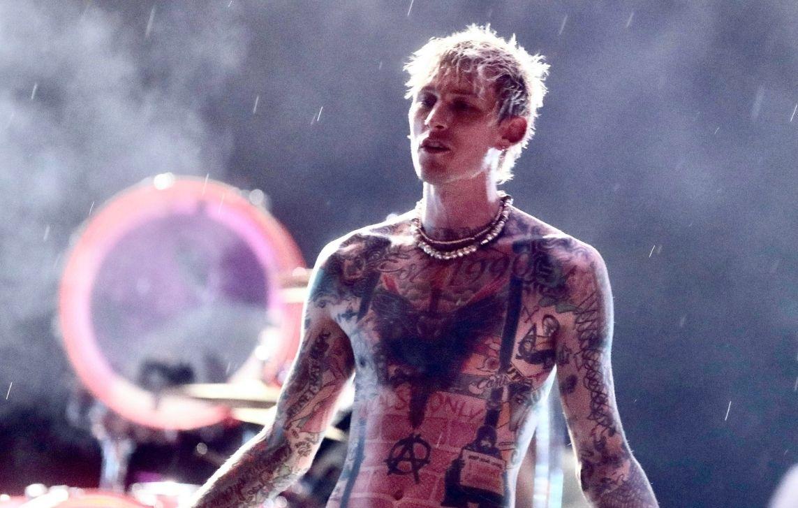 Machine Gun Kelly Appears To Fight With Fan At Festival