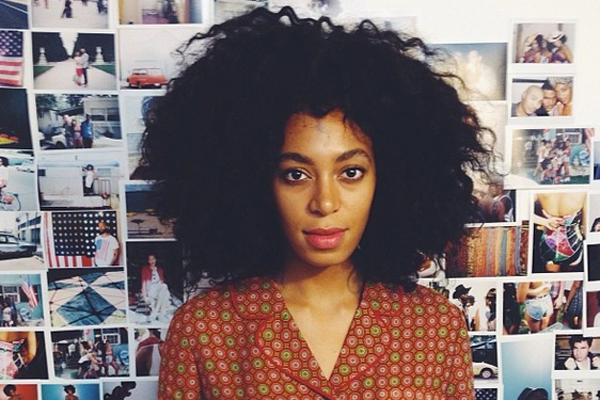 Solange Gets Upset At Reporter When Asked About Jay Z. Watch The ...