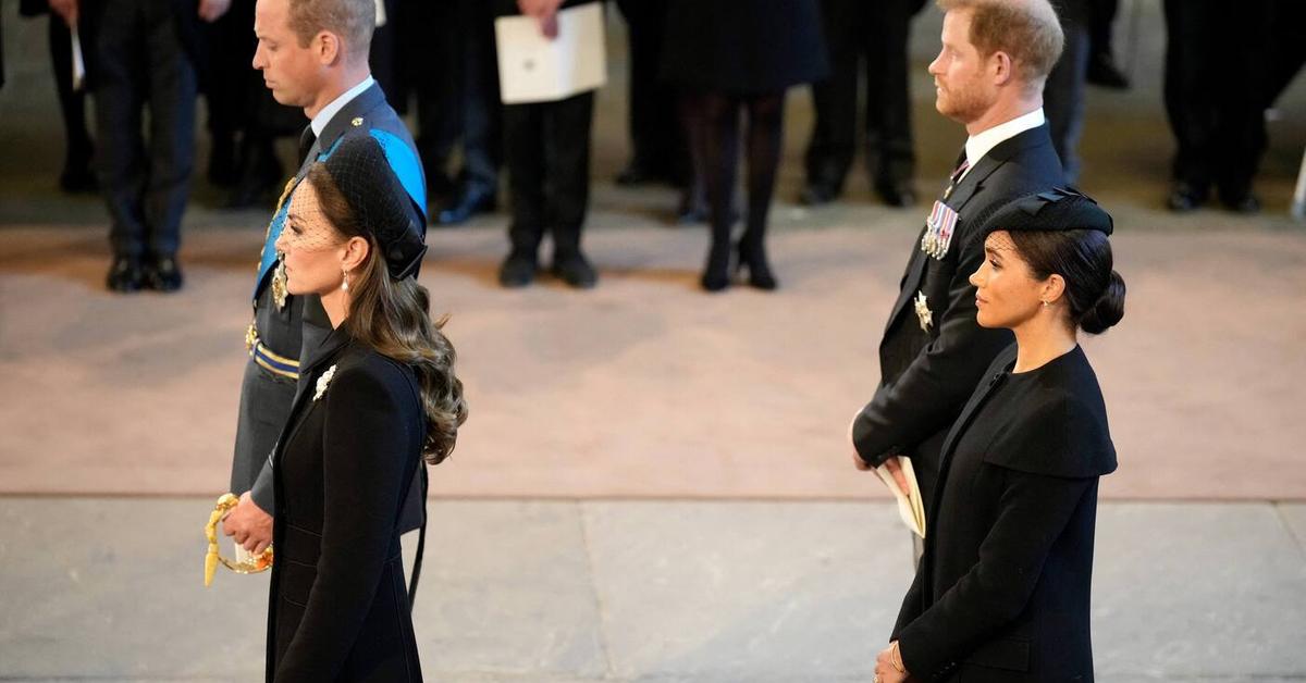 Prince Harry Seated 3 Rows Behind Kate Middleton & Prince William