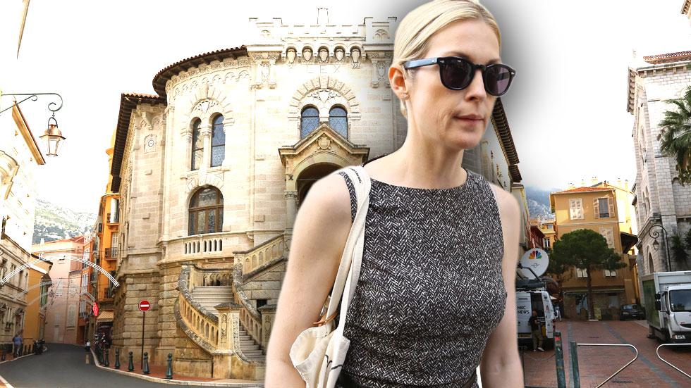 Kelly Rutherford Smiles While Arriving At Monaco Court As She Continues ...