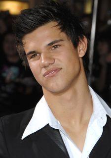 Taylor Lautner to Play Jacob in New Moon