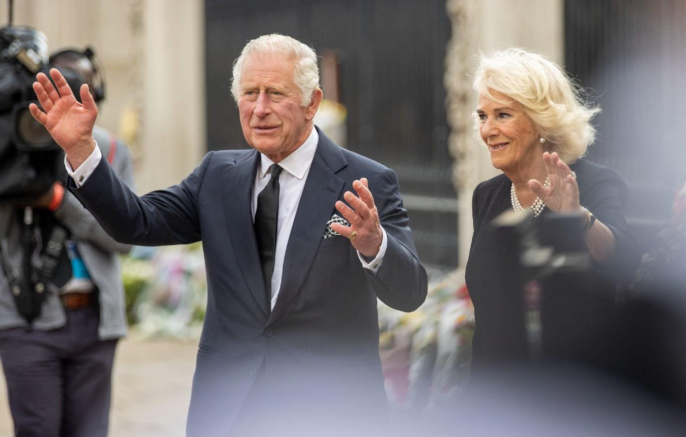 King Charles III Doesn't Know How To Enter The Palace