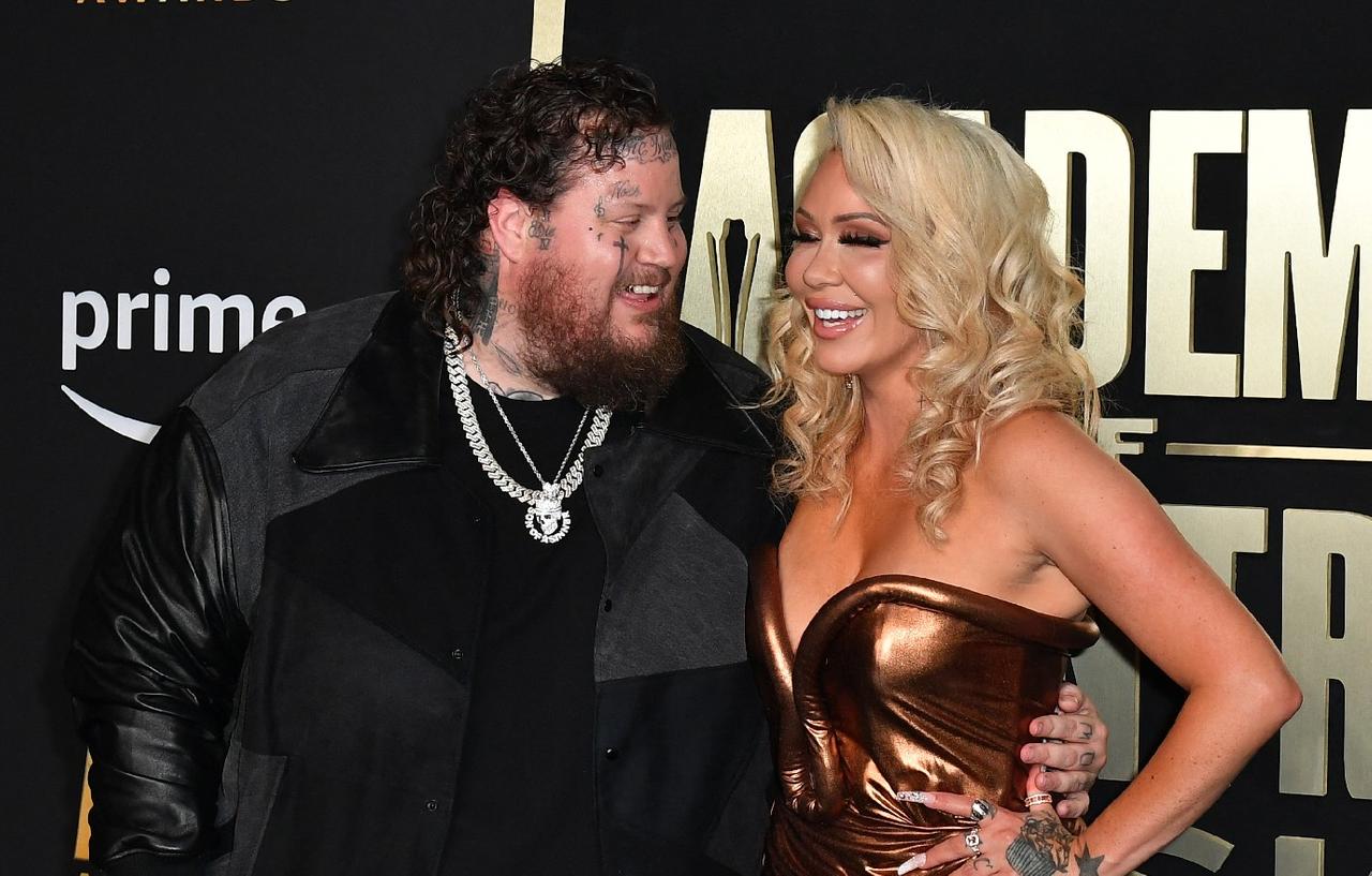 Jelly Roll’s Wife Bunnie XO Reveals A Murderer Gave Her Number Away