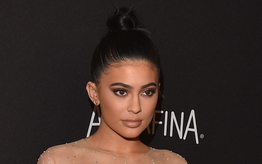 WATCH: Strike A Pose! Kylie Jenner Teaches Caitlyn Jenner How To Be ...