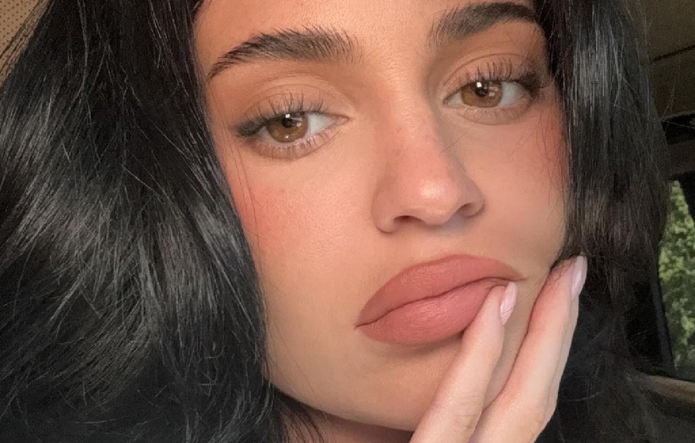 Kylie Jenner Shows Off Lips After 'Scaling Back' On Plastic Surgery