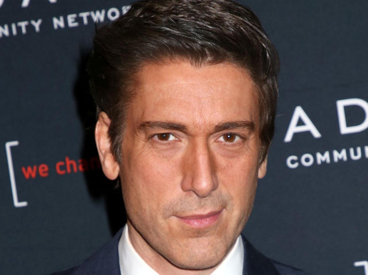 David Muir's Clothespin Snafu 'Embarrassed' ABC Insiders