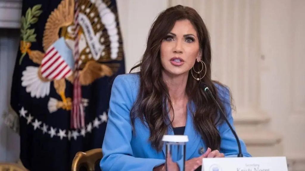 Kristi Noem & Corey Lewandowski Use Private Cabin In DHS Jet