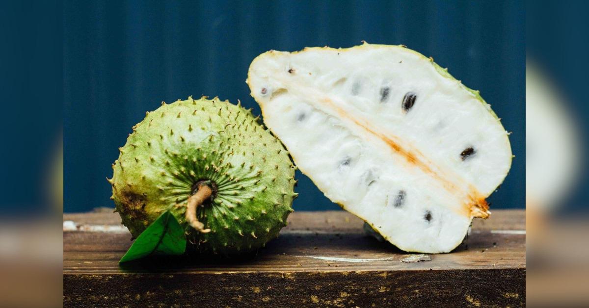 Buy Soursop Online In The USA : Fresh from Gabriel Fruits Farm