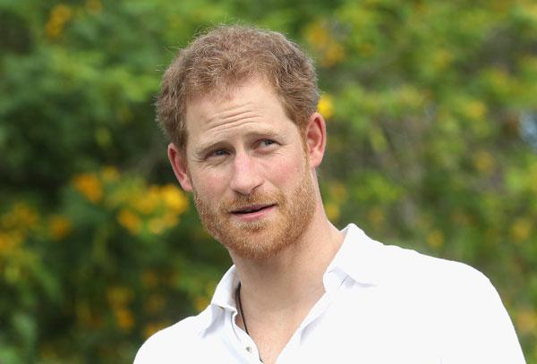 Meghan Markle's 'Suits' Costar Sarah Rafferty Dishes Dirt About Prince ...