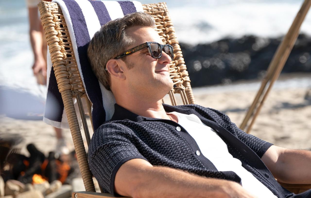 Joshua Jackson Reveals His Secret Behind Staying 'So Fresh & Lovely'