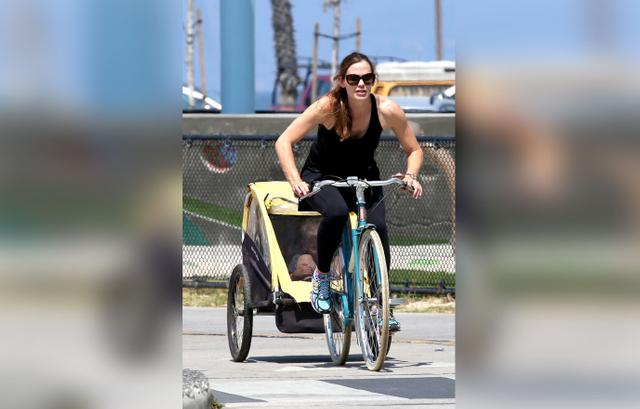 Must-See Photos! 10 Times Celebs Made Shocking Body Transformations For ...