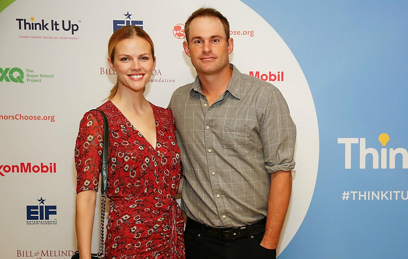 Andy Roddick & Wife Brooklyn Decker Pregnant With Daughter!