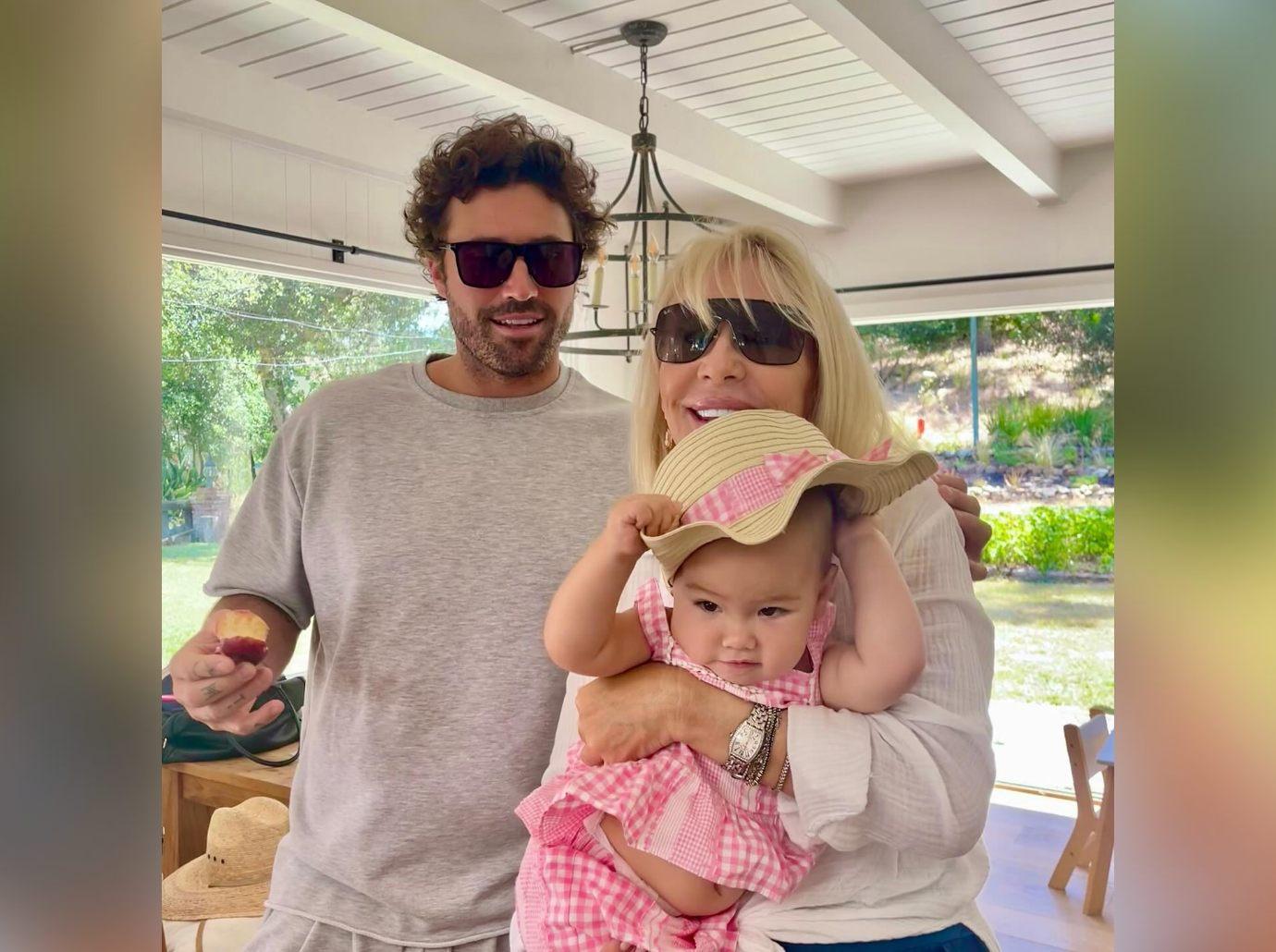 Caitlyn Jenner Reunites With Ex-Wife Linda Thompson & Son Brody: Photos